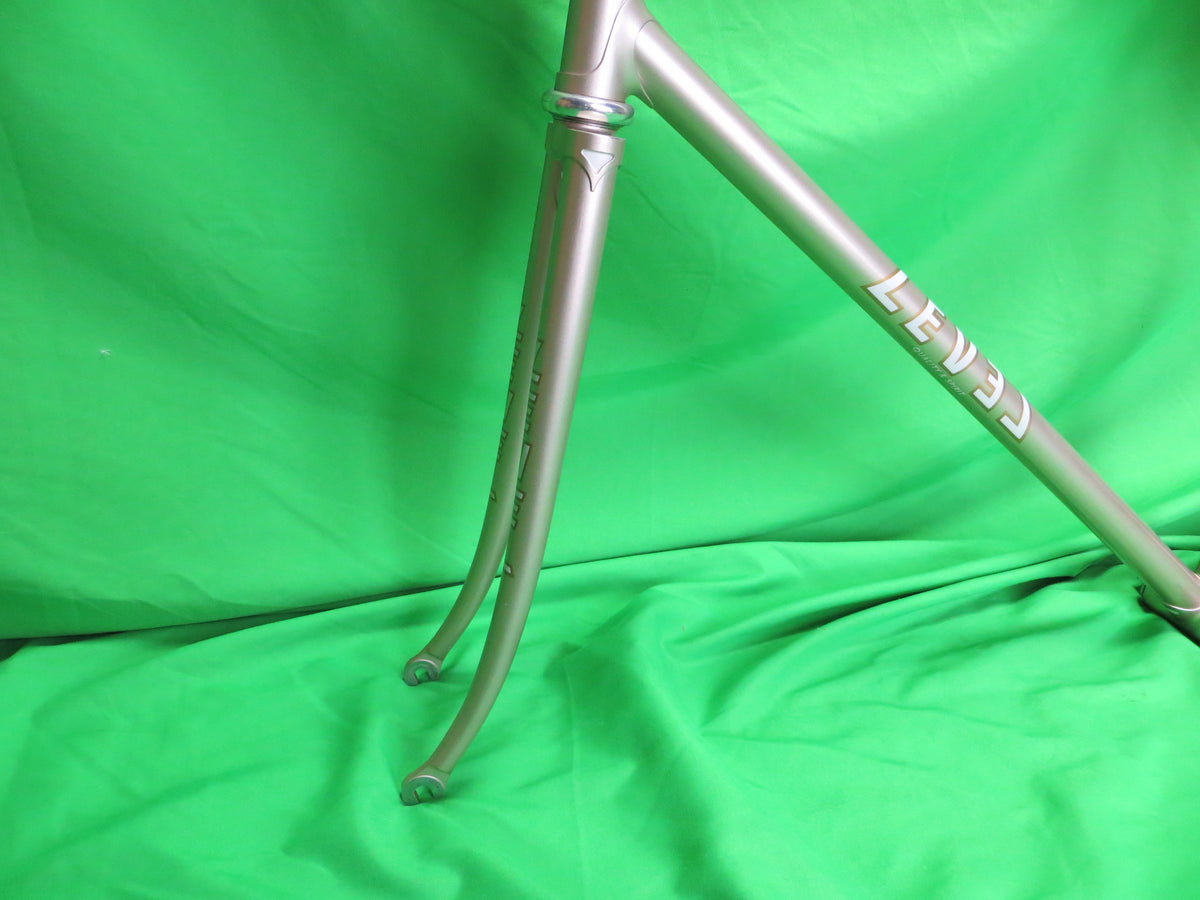 Level // Champagne Gold // 52cm – NJS EXPORT