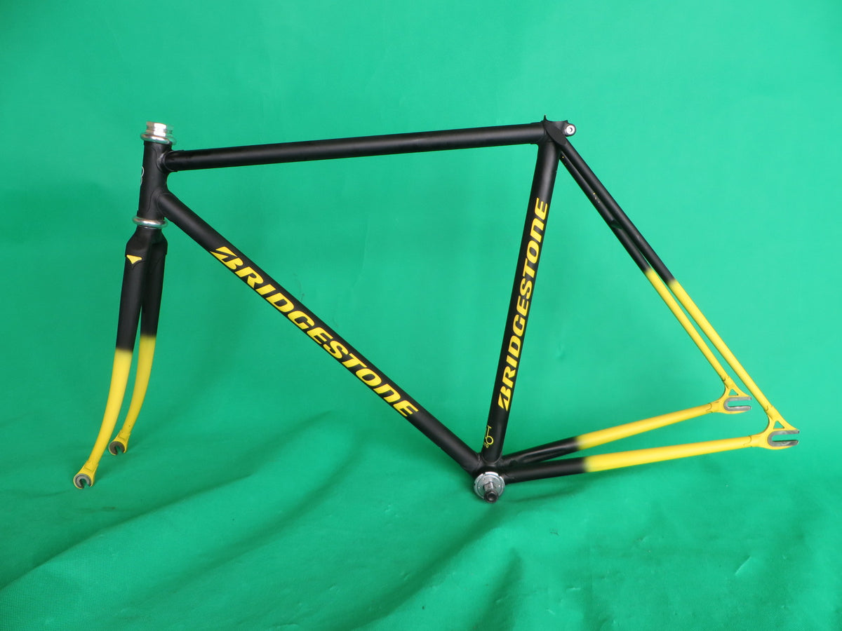 Bridgestone // Matte Black / Yellow Fade // 50.5cm – NJS EXPORT