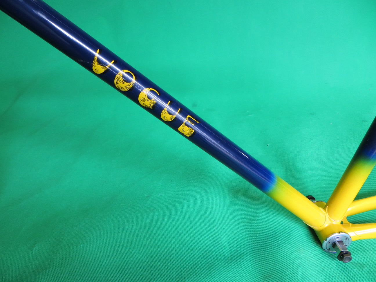 VOGUE // dark blue + yellow fade // 51cm – NJS EXPORT
