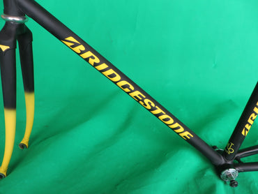 Bridgestone // Matte Black / Yellow Fade // 50.5cm – NJS EXPORT