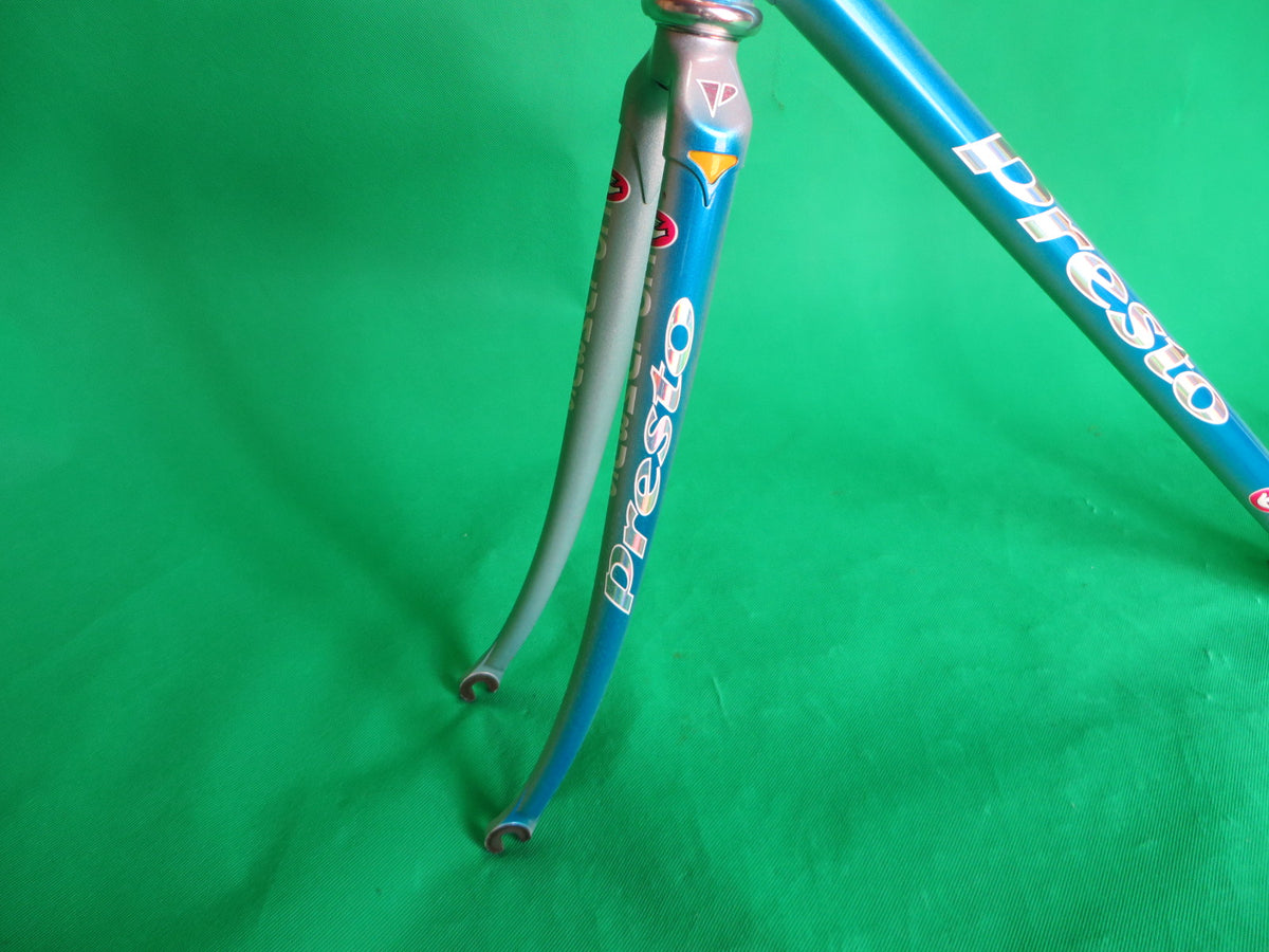 PRESTO // Blue metallic Silver Fade // 51.5cm – NJS EXPORT