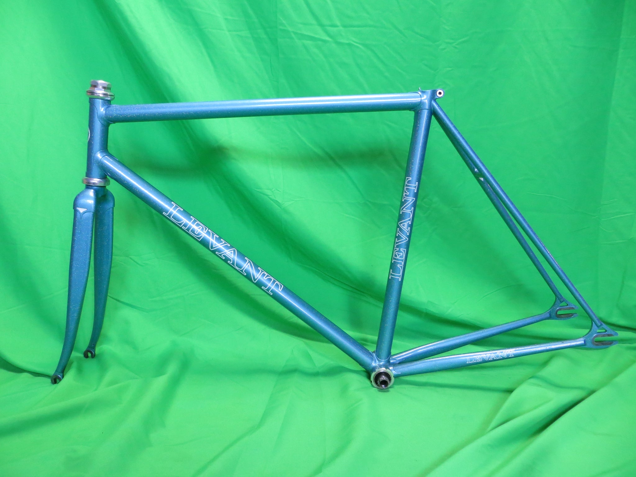 LEVANT Columbus Max Fork // Light Blue with Rainbow Flake // 52cm – NJS ...